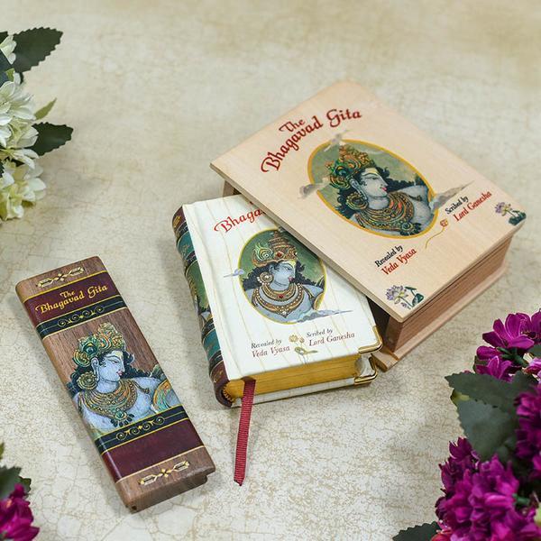 Buy Hindu Religious Books Online Bhagavad Gita & Hanuman Chalisa ...