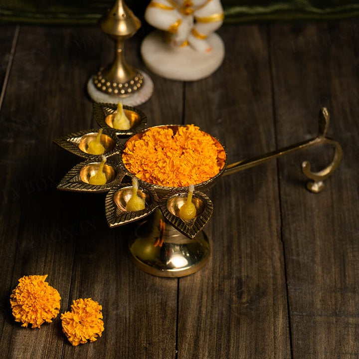 Buy Artistic Handmade Brass Tribhooti/Aarti Lamp Online in India ...